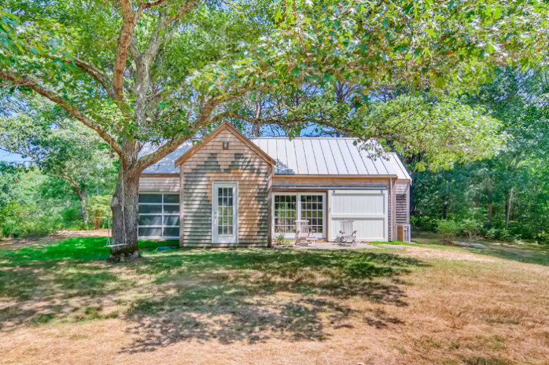 Can we take a peek? Inside a 12-acre Chilmark Estate - Vineyard Visitor