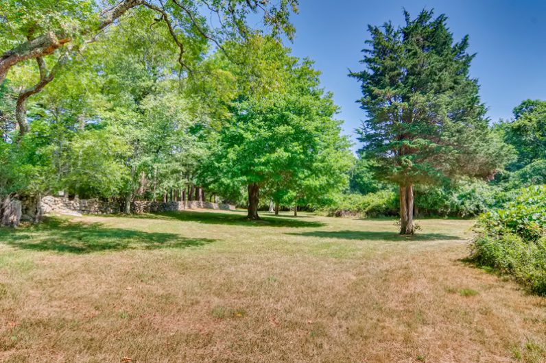 Can we take a peek? Inside a 12-acre Chilmark Estate - Vineyard Visitor
